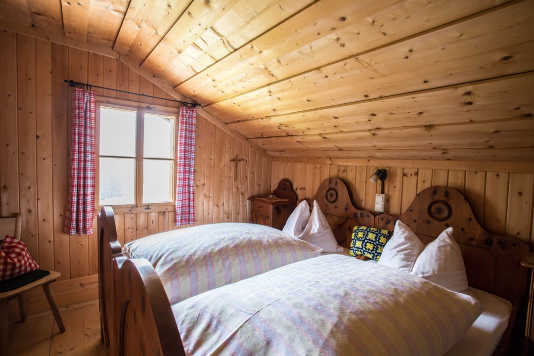Guide to Pyrenees Refuges - Pyrenees Hut to Hut Hiking
